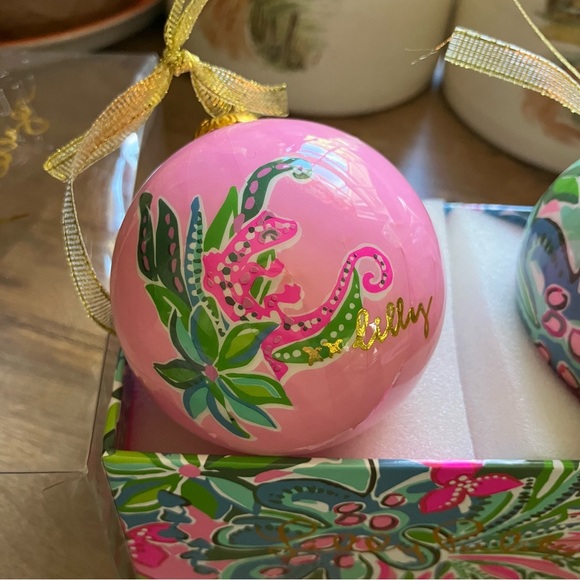 Lilly Pulitzer | Holiday | Lilly Pulitzer Set Of 4 Htf Lilly Christmas ...